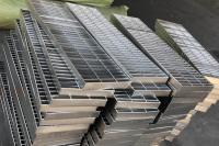 China Hot Dip Galvanized Serrated Grating Square Hole Steel Bar Grating for sale
