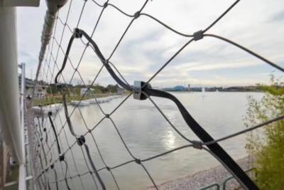 China Custom Anti Drop 304 Stainless Steel Rope Mesh 30*30 Rope Net Fence for sale