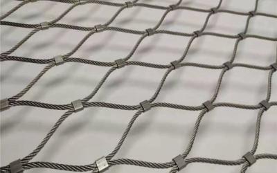 China Aisi 316 2.4mm Wire Rope Mesh For 50mm Gibbon Enclosure Fencing for sale
