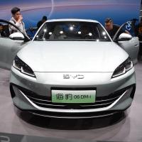China 2024 Energy Vehicles 4 Door 5 Seater Sedan BYD Seal 06 DMI Hybrid Car Designed by BYD for sale