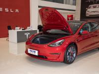 China Tesla Model 3 Advanced Braking System and 70 KWh Battery Capacity for Electric Vehicle for sale