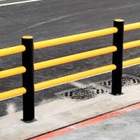 China Anti Colliosion Flexible Safety Barrier Yellow And Black Easy installation for sale