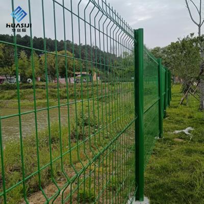 China Robust 3D Curved Fence With Anti Theft Connectors Creating Non Removable Integrated Structures Between Posts And Panels for sale