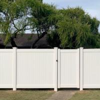 China Security Protection PVC Privacy Fence 6ft × 8ft Corrosion Resistance for sale