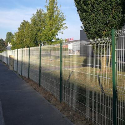 China Height Options from 0.5 Meters to 2.5 Meters Customized 3D Bending Fence Suitable for Schools Parks Farms and Infrastructure Projects for sale