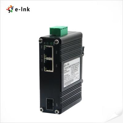 China Mini Industrial 1-Port 100/1000X SFP to 2-Port 10/100/1000T 30W PoE+ Media Converter for sale