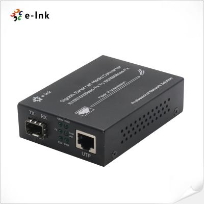 China 10/100/1000Base-T to 100/1000Base-F Gigabit Ethernet Fiber Media Converter SFP Slot for sale