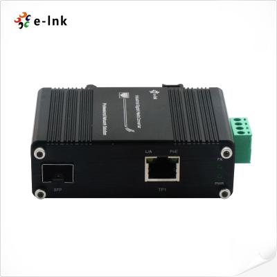 China OEM Mini Industrial 100/1000M Ethernet To Sfp Media Converter POE++ Powered 90W for sale