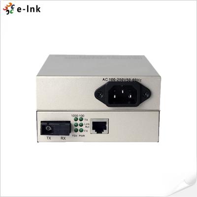 China 10/100M WDM Fast Ethernet Media Converter with Built-in PSU for sale