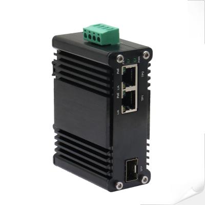 China Mini Industrial 1-Port 100/1000X SFP to 2-Port 10/100/1000T 90W PoE++ Media Converter for sale