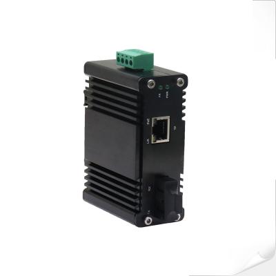 China Mini Industrial 100/1000BASE-X to 10/100/1000BASE-T 30W PoE+ Media Converter for sale