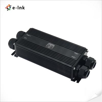 China Industrial PoE Extender IP67 Waterproof 1 in 3 Out Gigabit SFP 100m 802.3bt for sale