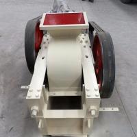 China Installation Supply Manual and Engineer Guide for High Manganese Double Roller Crusher for sale