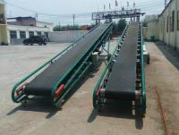 China Small Size Yellow Industrial Mobile Portable Rubber Slant Belt Conveyor Line Machine for sale