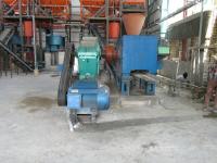China Less Than 18% Material Moisture Coal Powder Briquette Making Machine with Hydraulic Press for sale