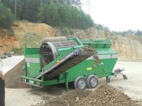 China Rubber Ball Cleaning System Yellow Mobile Trommel Screen Machine for and Efficiency for sale