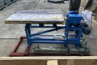 China 15-30% Slurry Density Mineral Processing Lab Gold Shaker Table with Sawtooth Waveform for sale