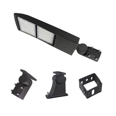 China 200W LED Shoebox Light 25000-28000LM 5000K UL DLC Parking Lot Lighting for sale