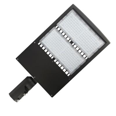 China 200W LED Parking Lot Light 28000LM 480V 1-10V Dimmable IP65 Outdoor for sale