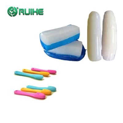 China LFGB Compression Process Translucent Food Grade HTV Silicone Brush for sale