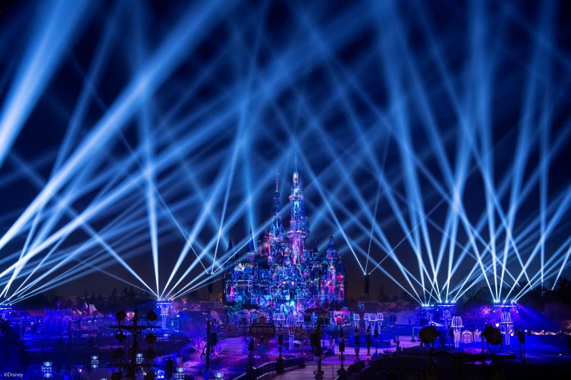 Up to 27,000 LED lights, more led light fountains and fireworks