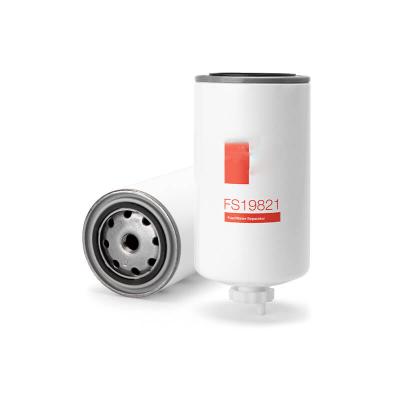 China Hydwell FS19821 Excavator Fuel Filter P550904 87435524 2992662 Compatible with Bulldozer Truck for sale
