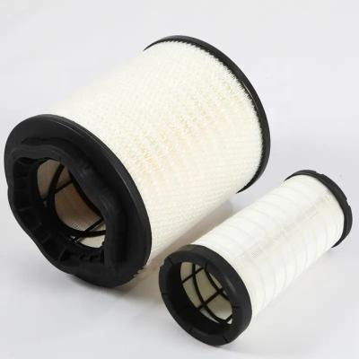 China Hydwell Excavator Air Filter 2414656 304x304x75mm Replacement Spare Parts for sale