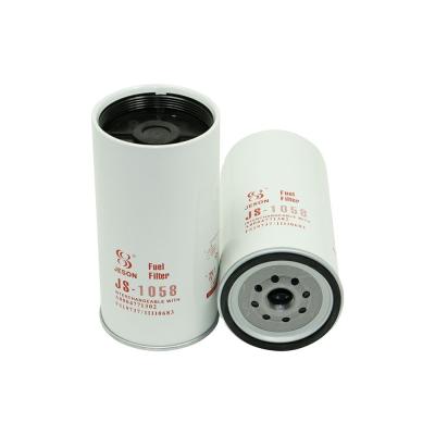 China Heavy Duty Fuel Filter P551026 Oil Water Separator Filter Paper Iron for Tractor for sale