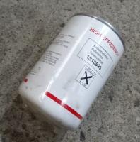 China Hydwell High Filtration Fuel Filter P550494 1318695 94x94x144mm for Trucks for sale