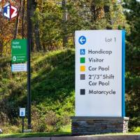 China Painted Stainless Steel Directional Wayfinding Signs DC12V Illuminated Outdoor Signs for sale