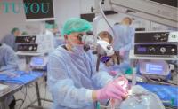 China 120W Endoscopy Surgery LED Medical Cold Light Source With Endoscope Optical Fiber Cable for sale