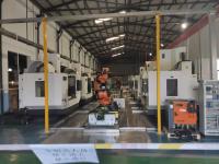 China Robot Rail System: Streamline Production with 7-Axis Control，Streamline Production with 7-Axis Control for sale