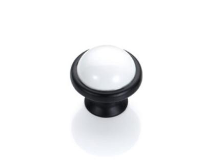 China Custom Made Kitchen Cabinet Door Knobs And Handles Corrosion Resistance for sale