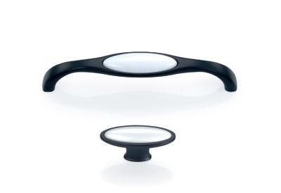 China Waterproof Cupboard Door Handles , Fashion Kitchen Cabinet Handles for sale