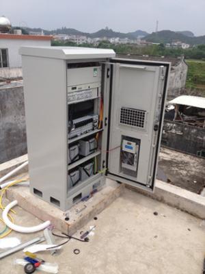 China Outdoor Telecom Cabinet, IP55, with Air Conditioner or Heat Exchanger, Batteries, UPS for sale
