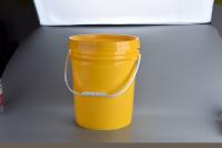 China 18L Customizable Plastic Paint Bucket For Chemical Packaging With Various Sizes Available for sale