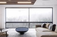 China T8 Aluminium Sliding Window Anti Theft With Integrated Magnetic Louver Blind Sunshade System for sale