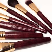 China Customizable Logo 7pcs Face Makeup Brush Set Red Wine Wooden Vegan Natural Hair for sale