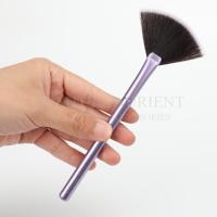 China Customizable 16.7cm Fan Single Makeup Brush Cosmetic Tools To Help Sweet Duty for sale