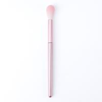 China SA8000 Fluffy Highlighter Makeup Brush With Pearl Pink Wooden Handle for sale
