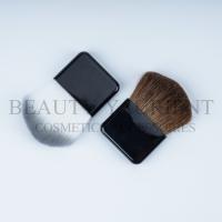 China PBT Hair Compact Powder Brush Highlighting Mineral Foundation Brush 30g for sale