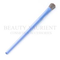 China PBT Synthetic Eyeshadow Single Makeup Brush With Lavender Ferrule And Handle for sale