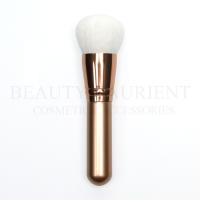 China Gold Wooden Handle Pressed Powder Foundation Brush 45g Lightweight for sale