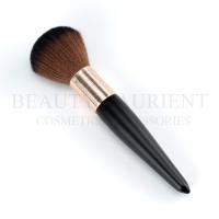 China FSC Eco Friendly Dense Powder Makeup Brush 40g Individually Packing for sale