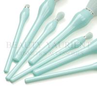 China Light Green Wood Handle 7pcs Face Makeup Brush Set With Bag Long Lasting for sale