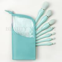 China Light Green Wood Handle 7pcs Face Makeup Brush Set With Bag Long Lasting for sale