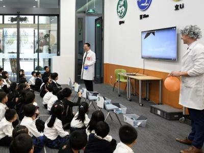 China 98 Inch 4k Uhd Interactive Teaching Whiteboard For Classroom With Dual OSSystem for sale