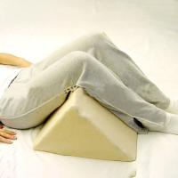 China The high-resilience low triangle pad beauty salon uses leg pillow, for sale