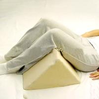 China The Memory foam beauty solon uses low Balanced Triangular Leg Pillow for sale