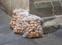 China HDPE Potato Packing Mesh Netting Bags Raschel Solid Structure for sale